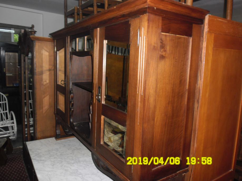 STILSKA VITRINA SECESIJA