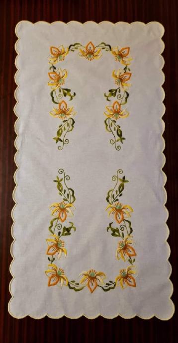 Ručno vezeni stoljnjak