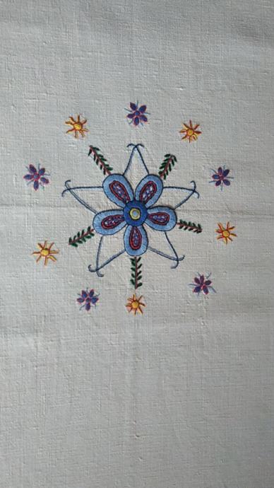 Stolnjak ručno vezeni