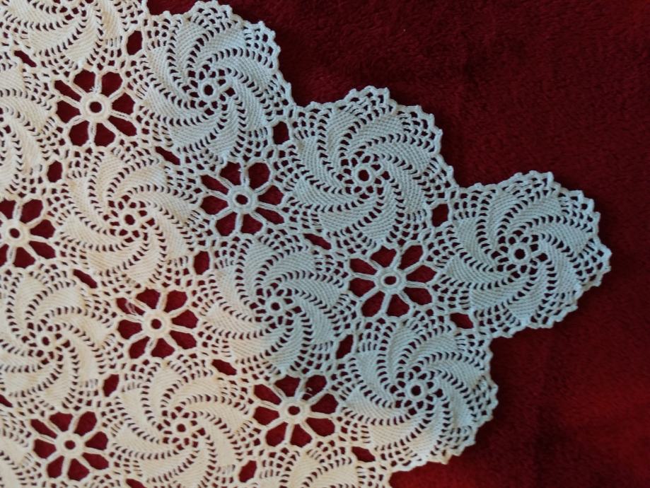 Unikat vezeni stolnjaci