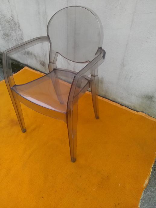 4 stolice prozirne francuski medaljon