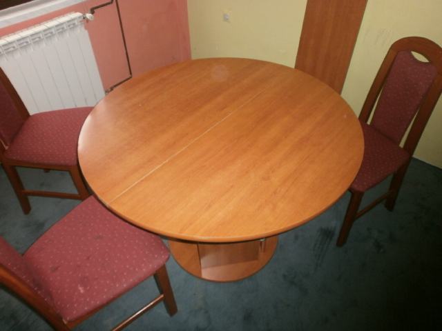 Blagovaonski stol i 4 stolice