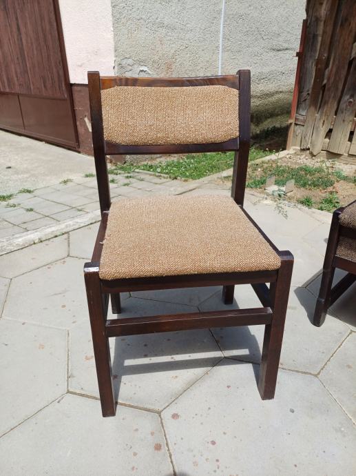 Drveni set: dvije klupe + stolica – retro, čvrsto i očuvano
