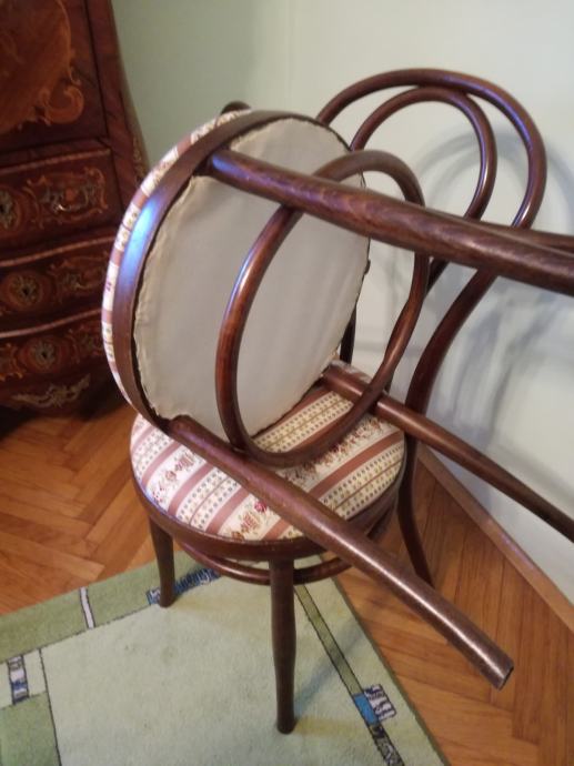 DVIJE THONET STOLICE