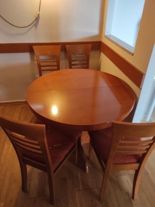 Kuhinjski okrugli stol na razvlačenje + stolice