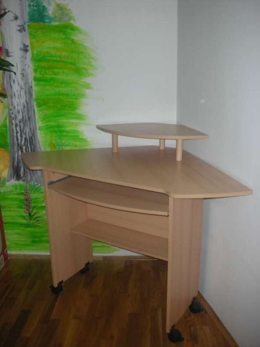 Kutni stol za kompjuter/PC