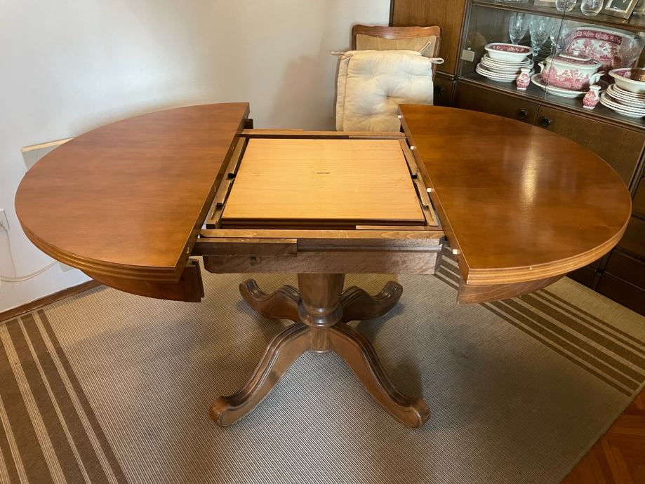 Masivni okrugli drveni blagavaonski stol na razvlačenje + 6 stolica