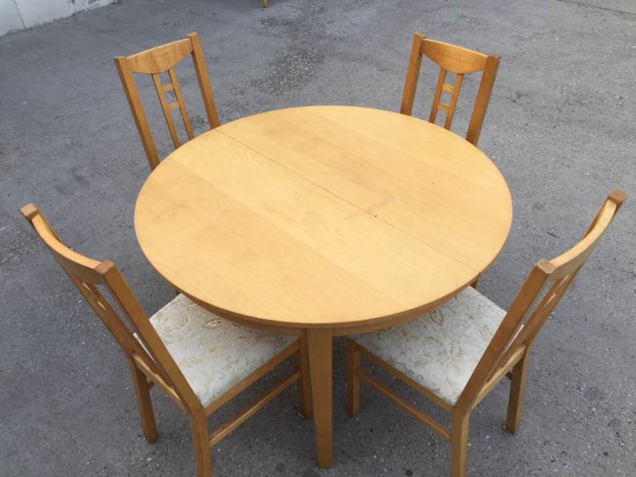 Okrugli stol sa 4 stolice na razvlačenje - SNIŽENO