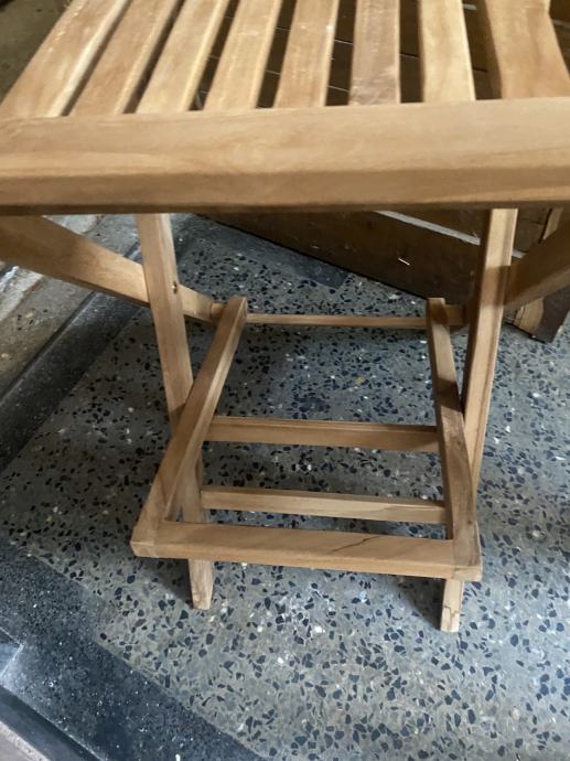 PRODAJEM BARSKE STOLICE