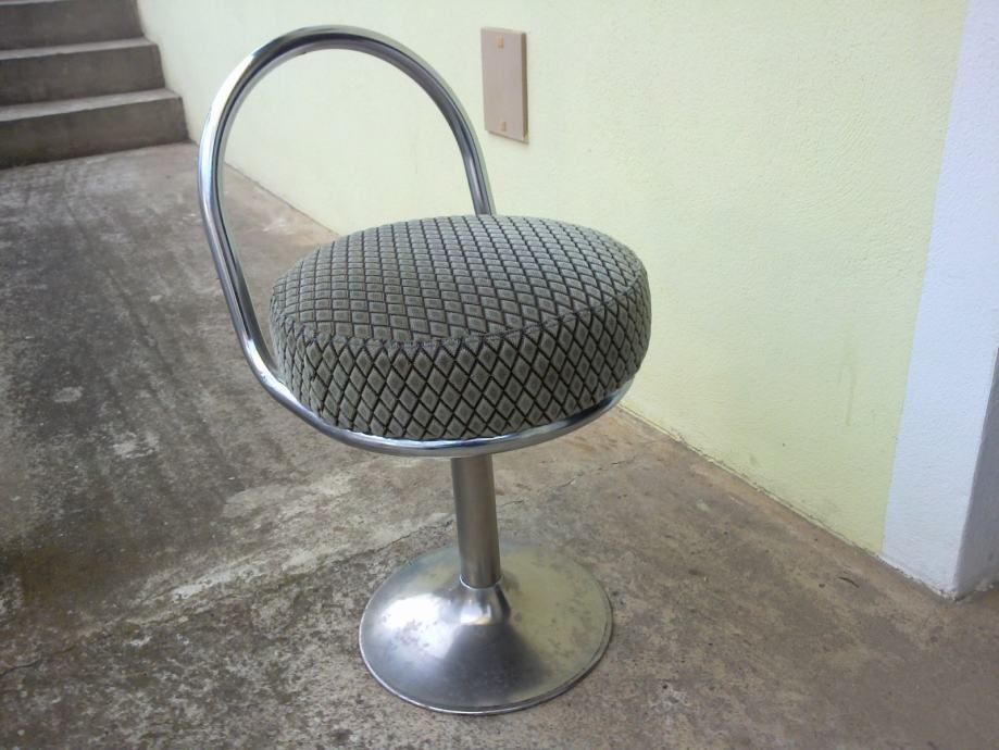 prodajem male stolice