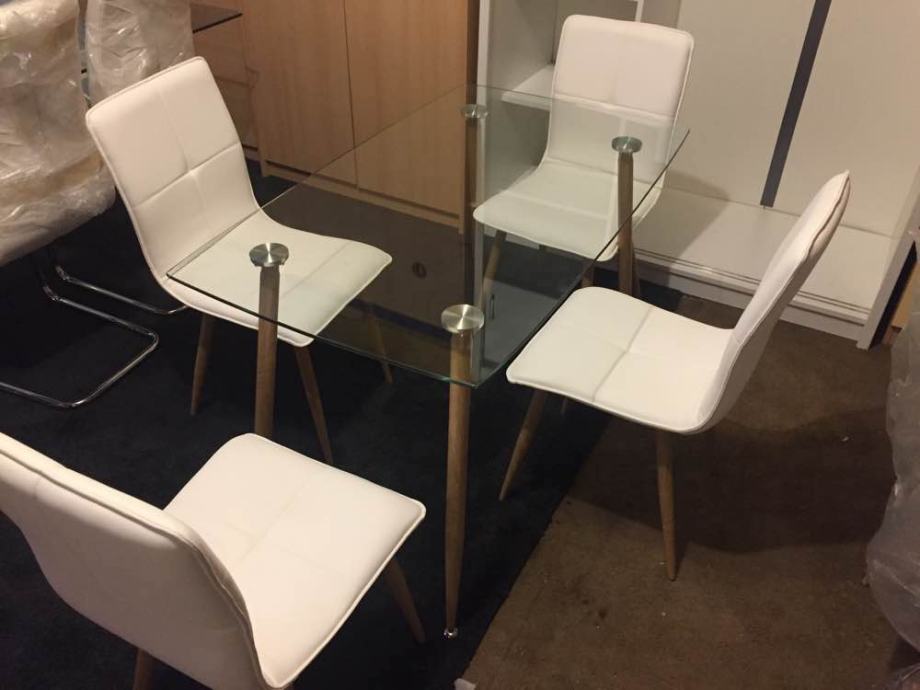 Stakleni stol sa 4 stolice - NOVO