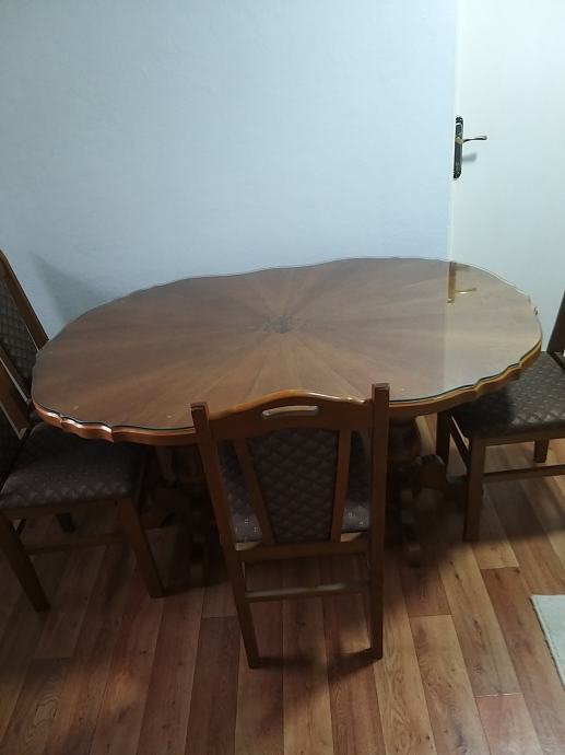 Stol za blagovaonu i stolice