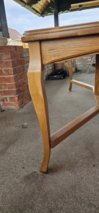 Stol od hrastovine(puno drvo)