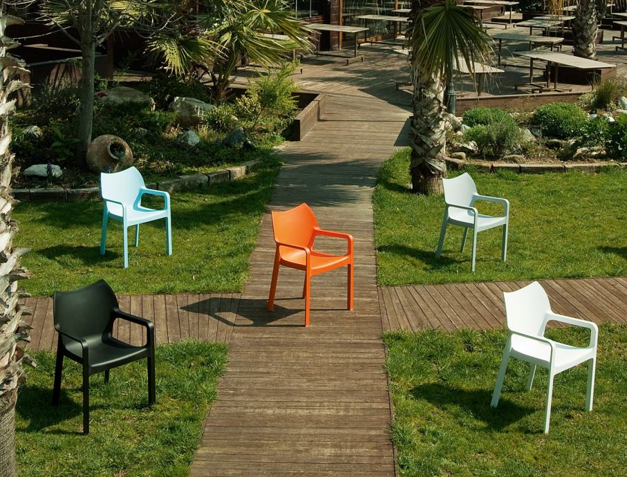 UGOSTITELJSKE STOLICE, DIZAJNERSKE STOLICE 2023, SLOŽIVE, VIŠE BOJA