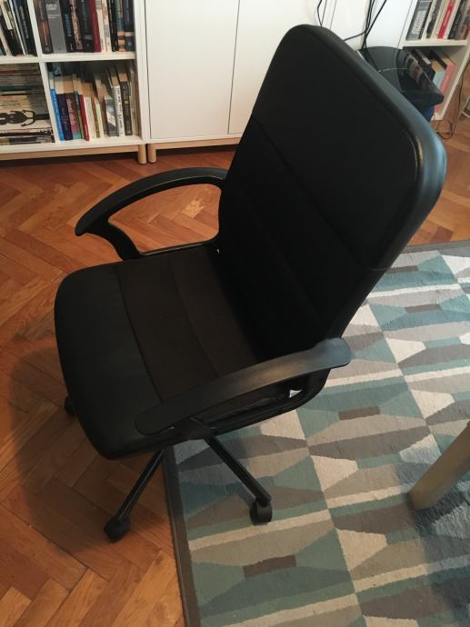 Uredski stolac (IKEA)