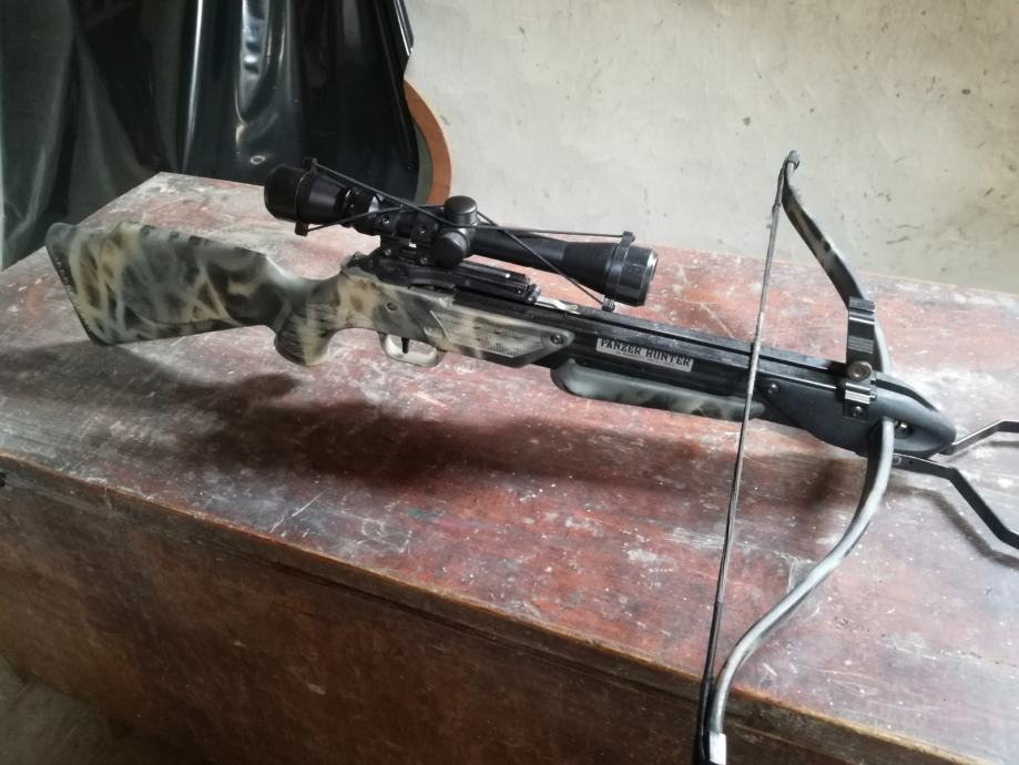 BARNETT Samostrel za lov 150 lbs