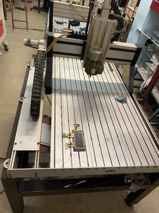Isel cnc stroj 1000x540mm