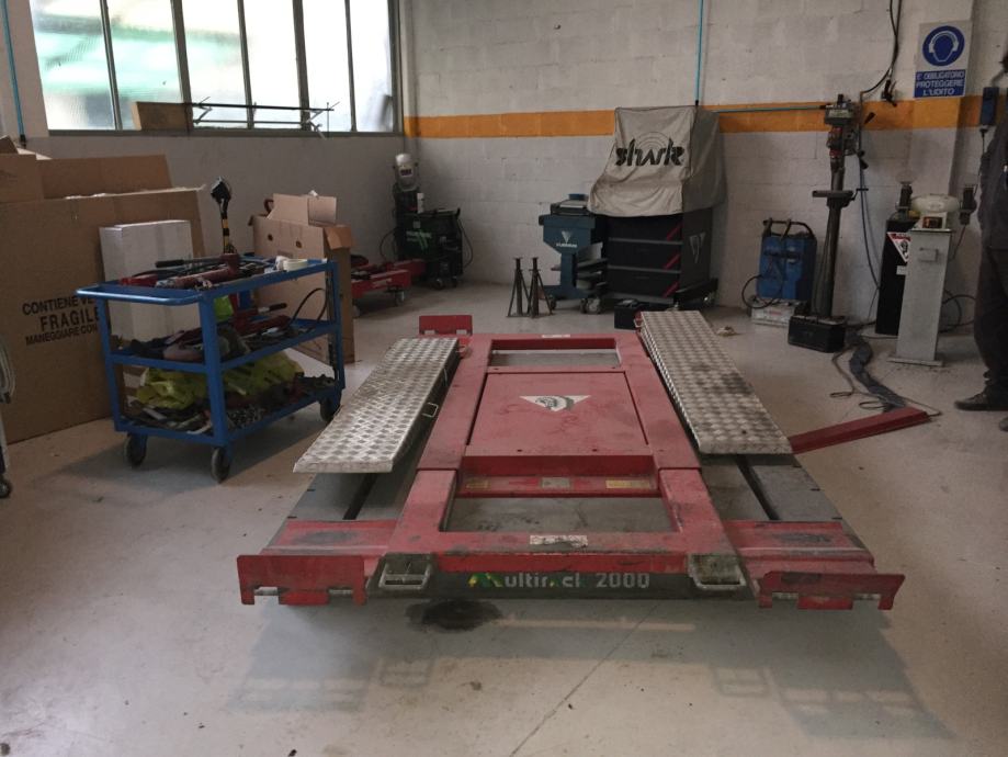 Autolimarska oprema autolimarski alat , stol za razvlacenje Blackhawk