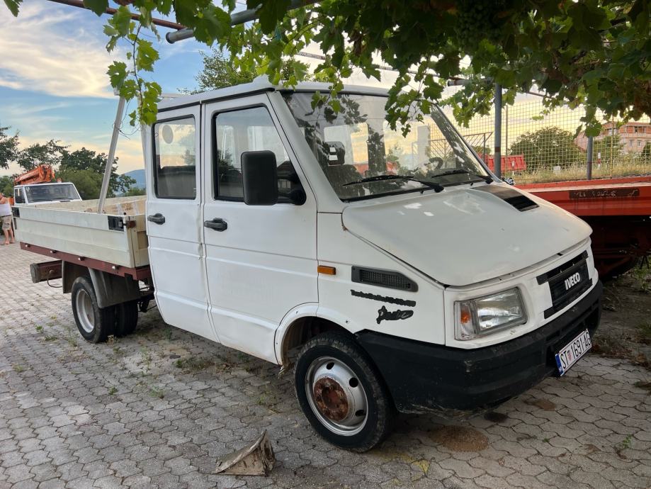 IVECO DUPLA KABINA REGISTRIRAN CIJELU GODINU