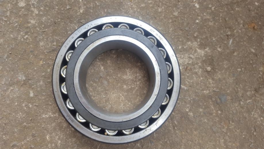 Ležajevi SKF 22218 i zatezna ljuska SKF 318h