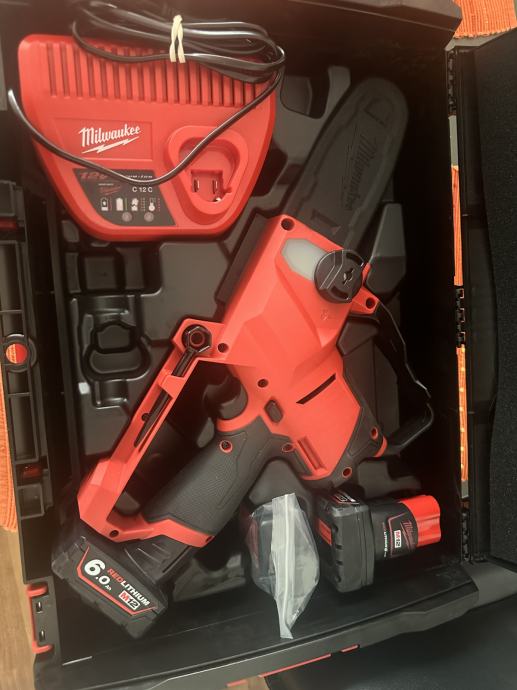 MILWAUKEE M12 FHS