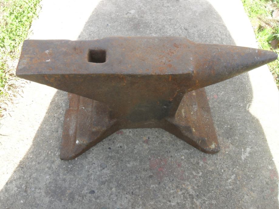 Nakovanj kovački 53kg i 60kg originalni