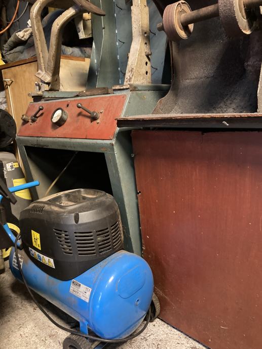 Postolarski strojevi