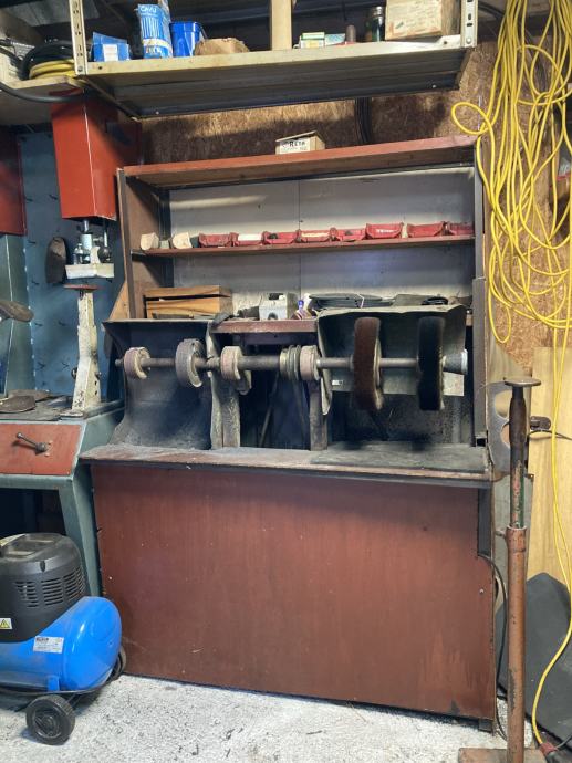 Postolarski strojevi