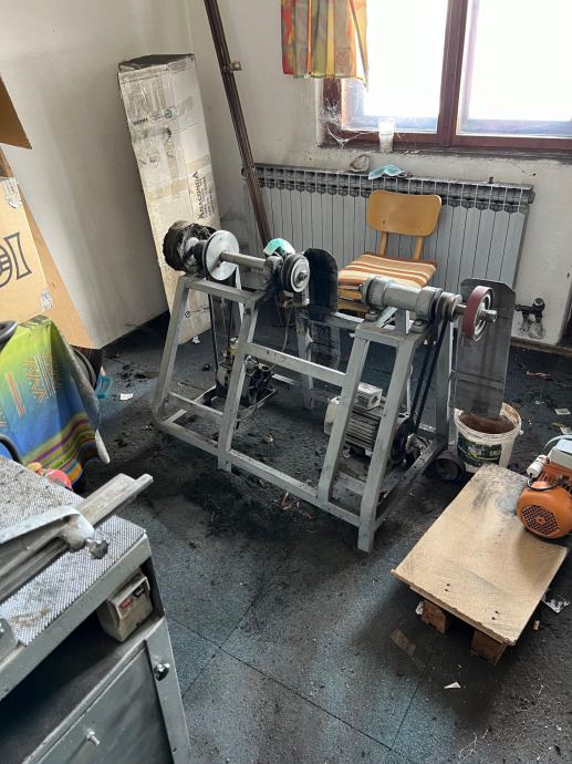 Postolarski strojevi