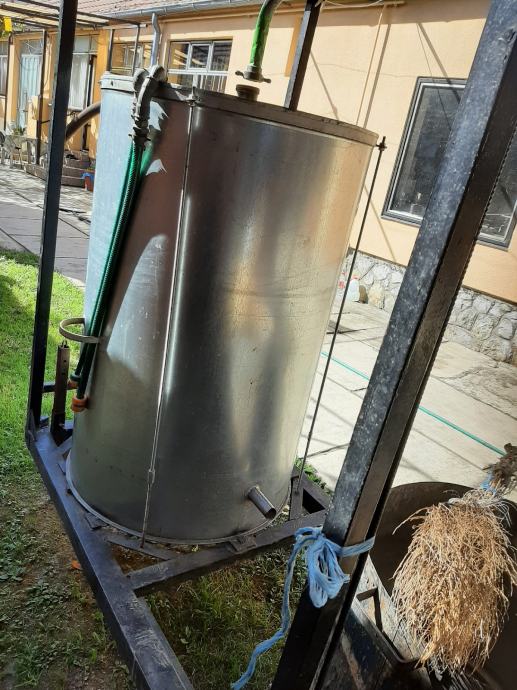 Prodajem Veseli Stroj Kazan 100 L