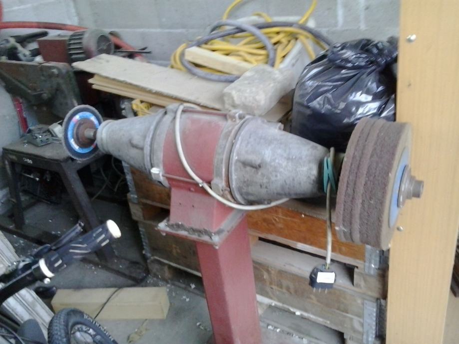 Profesionalna Polirka za Inox