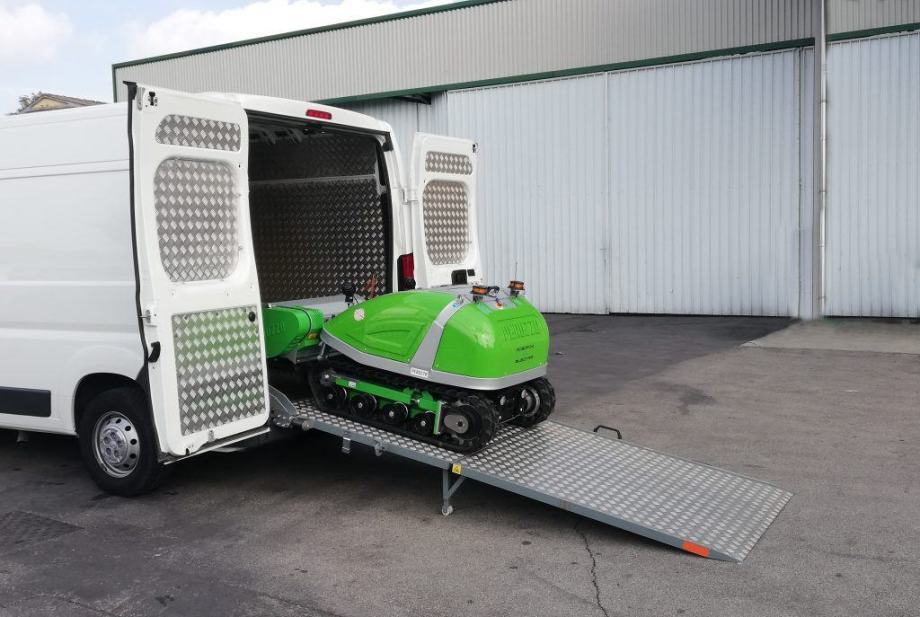 SAMOHODNI MALČER PERUZZO ROBOFOX