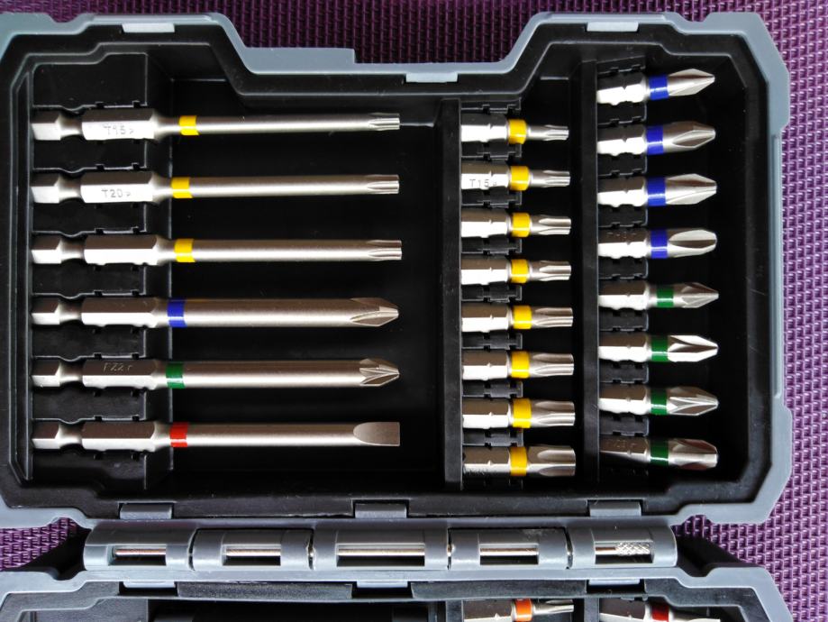 Set bitova izvijača BOSCH