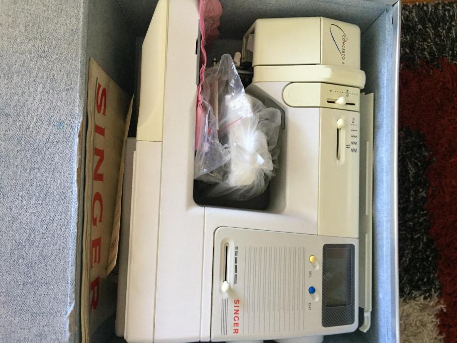 Singer-prijenosna šivaća mašina- REZERVIRANO