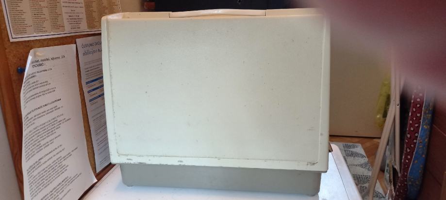 Šivaća mašina Singer 367 sa koferom