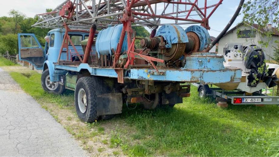 STROJ ZA BUŠENJE BUNARA - HITNO