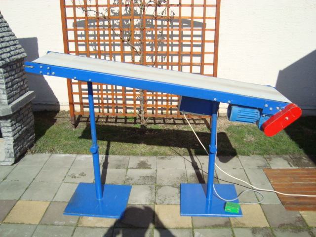 Trakasti transporter ( transportna traka )