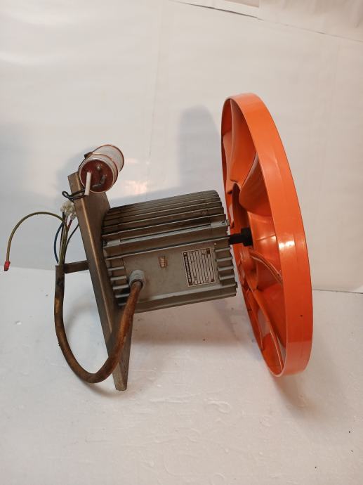 Ventilator 230 V-3 brzine