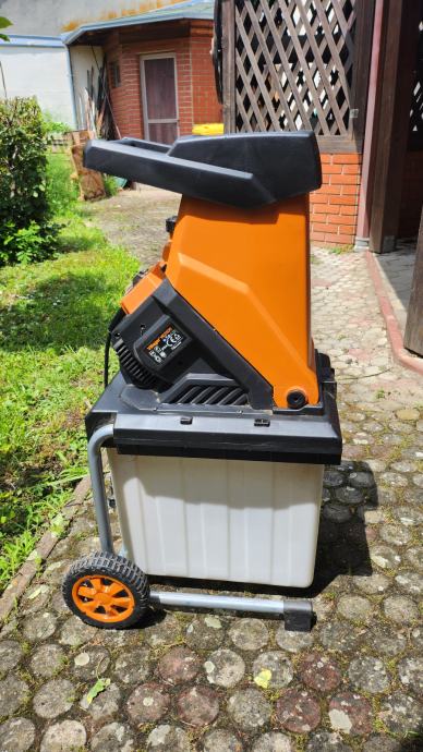 Villager sjeckalica za grane VC 2500 (2,5kw 40mm) NOVO