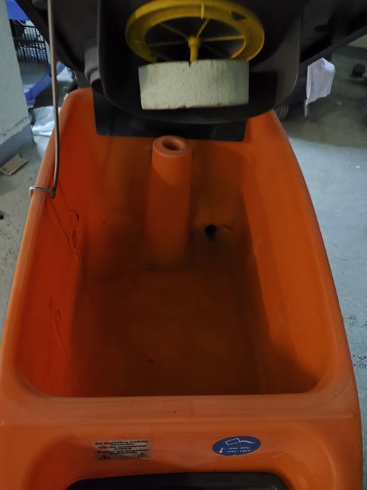 TASKI Swingo(49) 1250B stroj za pranje,čišćenje i usisavanje podova