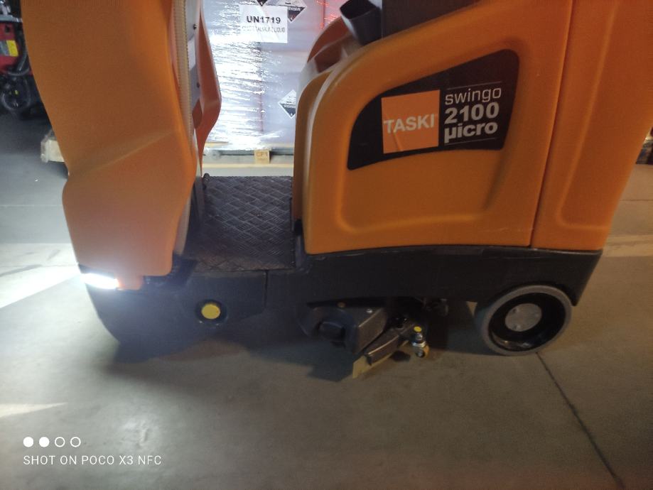 Taski Swingo 2100 qicro,stroj za pranje i čišćenje podova