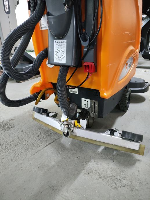 TASKI SWINGO 1255B -stroj za čišćenje i pranje podova