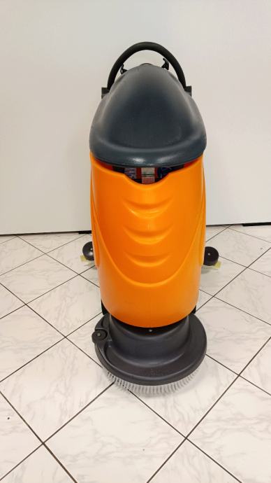 Taski Swingo 755B stroj za pranje podova