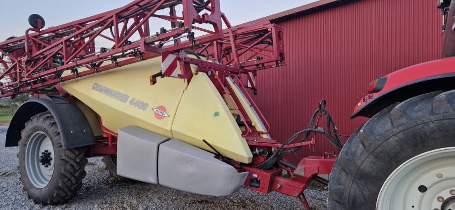 Hardi Commander 4400 vučena prskalica 24 metra