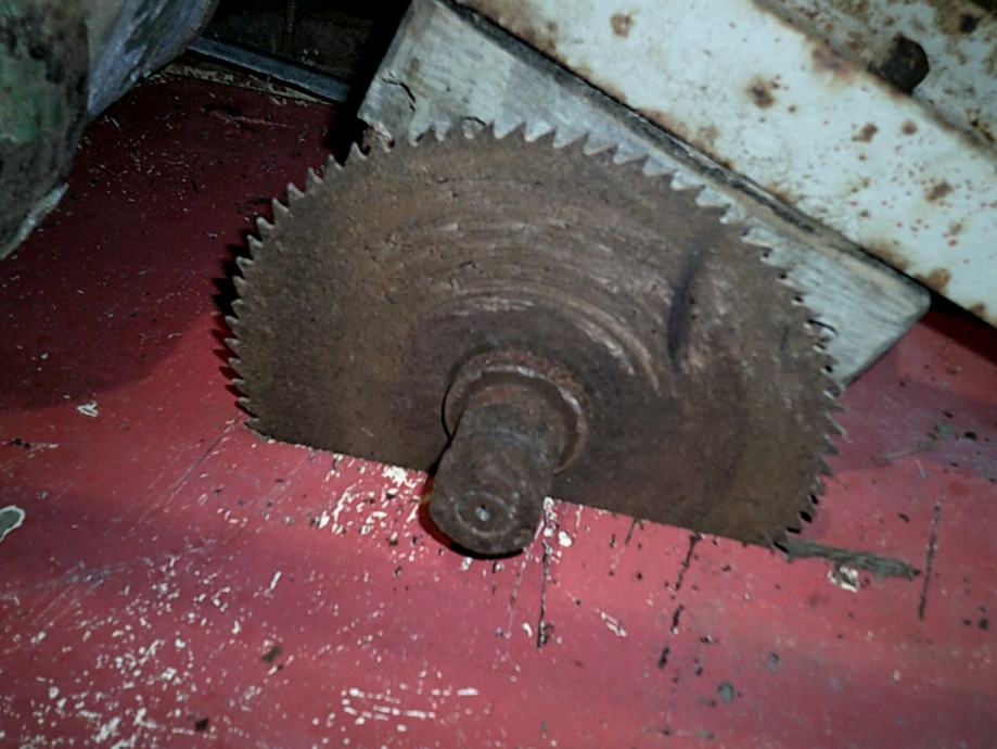 cirkular,za,drvo,mali,2800,okr,trofazni,list,pile,se,diže,i,spušta,KA