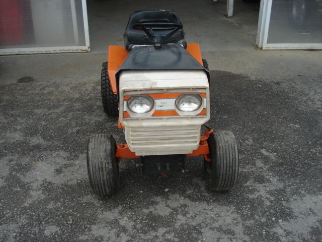 Mali traktor za kosilicu ili ralicu