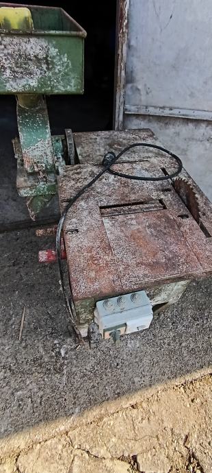 Razne stvari i mašine za domaćinstvo