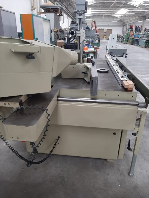 Frezer Scm T150 sa nagibnom osovinom