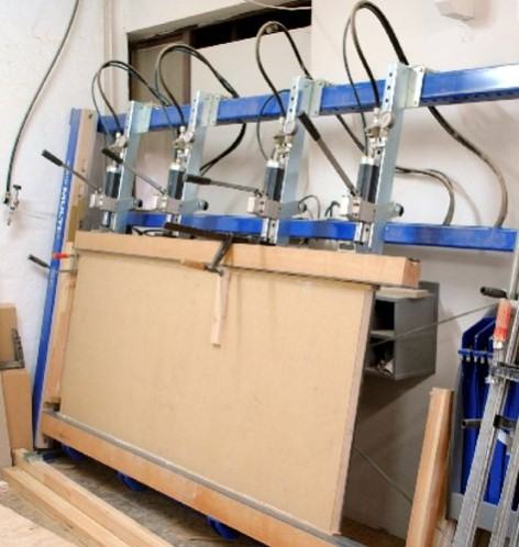 Preša za korpuse i okvire BARTH serije RPG