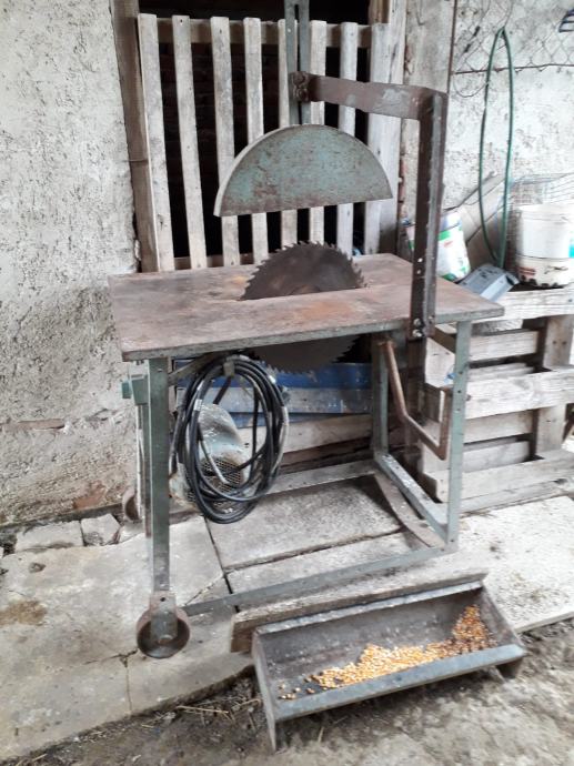 Prodajem kružnu pilu (cirkular) za rezanje drva